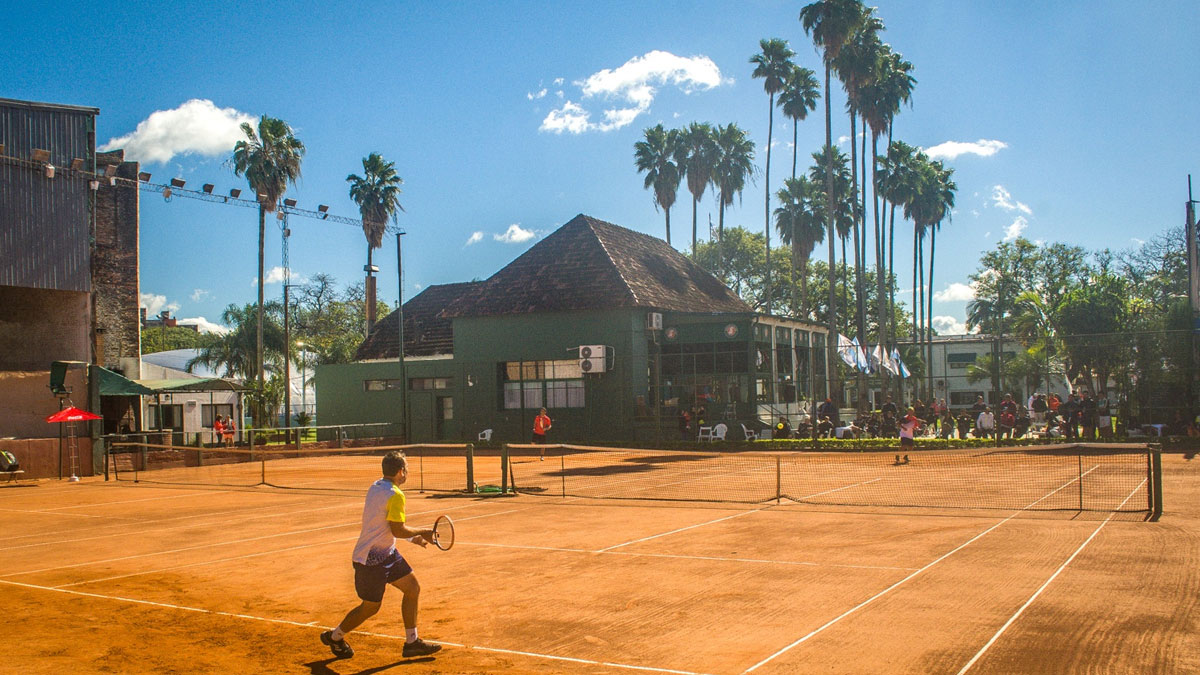 Vuelve el tenis al país: en Corrientes habilitaron la práctica tras 50 ...