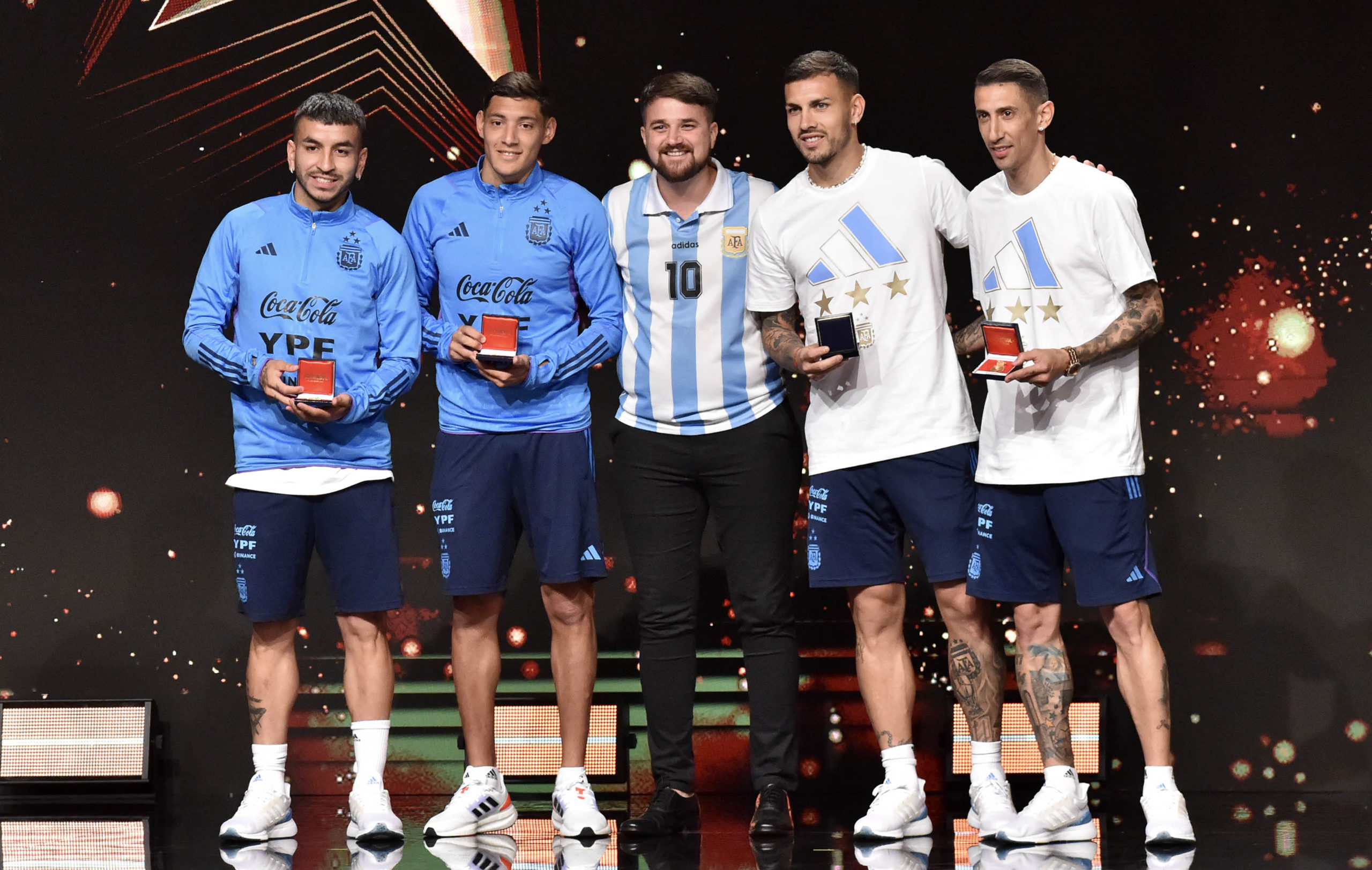 La conmebol homenajeó a los campeones del mundo – El Quid De La Cuestión